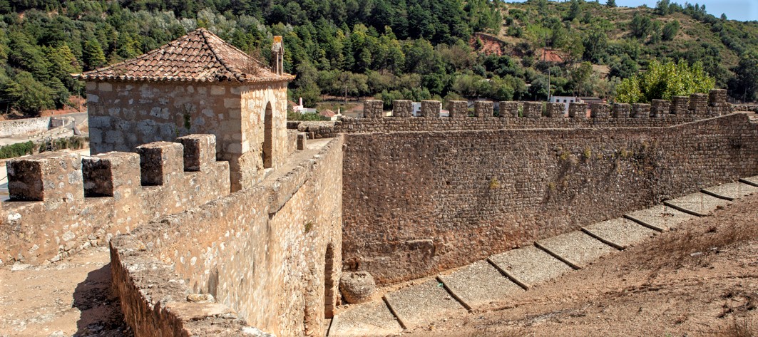Castelo e cerca urbana de Alenquer – Torres, castillos y fortalezas