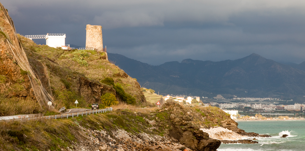 Defensas costa andaluza 73: Torre de Calaceite y castillo de Torrox ...